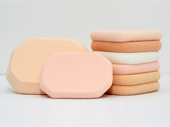 Cosmetic puff | INOAC for polyurethane, rubber, plastics and composites ...
